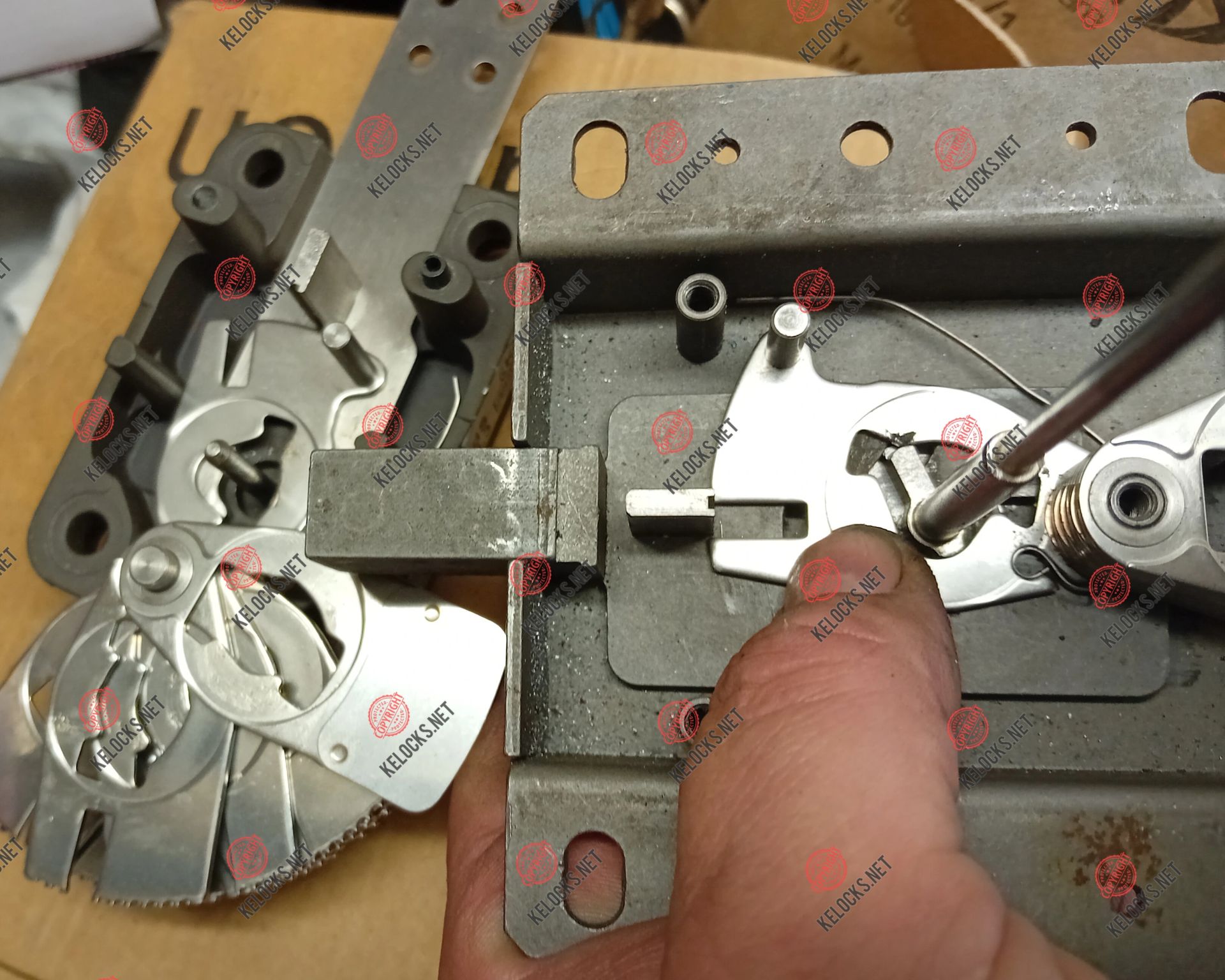 Hand-Finished Euro Novum Lever Pack - Key Elements Safe Engineers ...